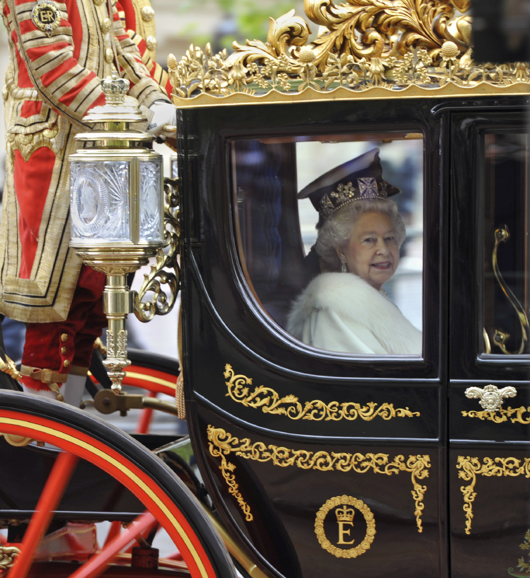 Top 10 Richest Monarchs on the Planet