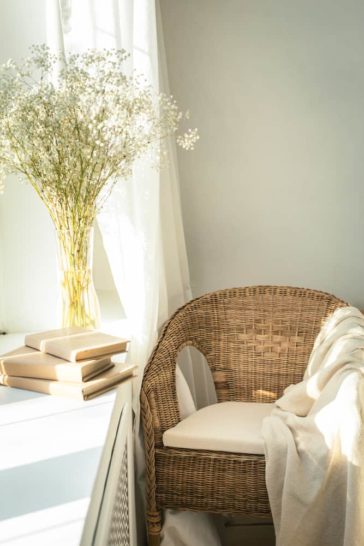 14 Different Types of Reading Chairs